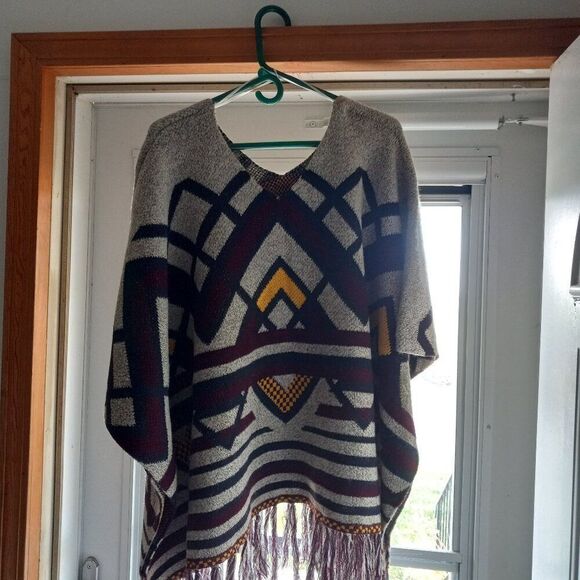 Yaira | Sweaters | Yaira Sweaterponcho Southwesterndesign Fringe ...